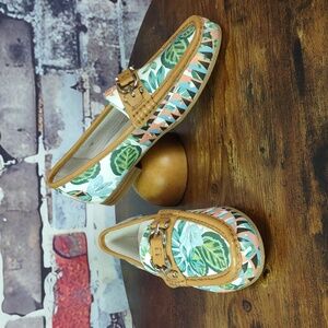 Donald J. Pliner | Shoes | Donald Pliner Suzy Tropical Print Leather ...